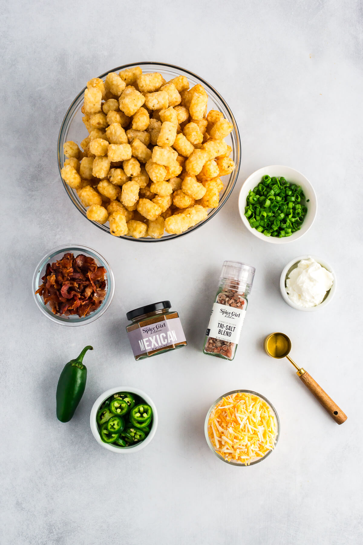 Loaded Tater Tot Nachos (Tachos) - The Spice Girl Kitchen